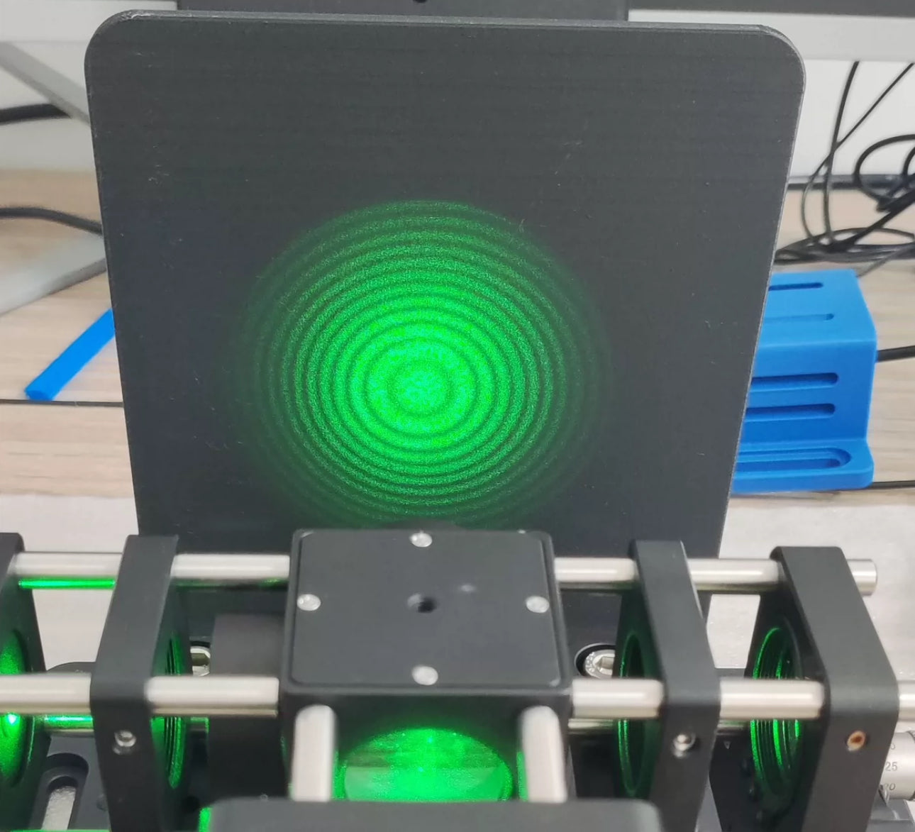 Laser Viewing Card – SyronOptics